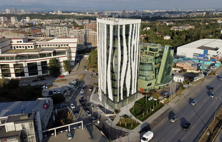 Многофункционалната сграда Skywaves в София съчетава елегантност и енергийна ефективност